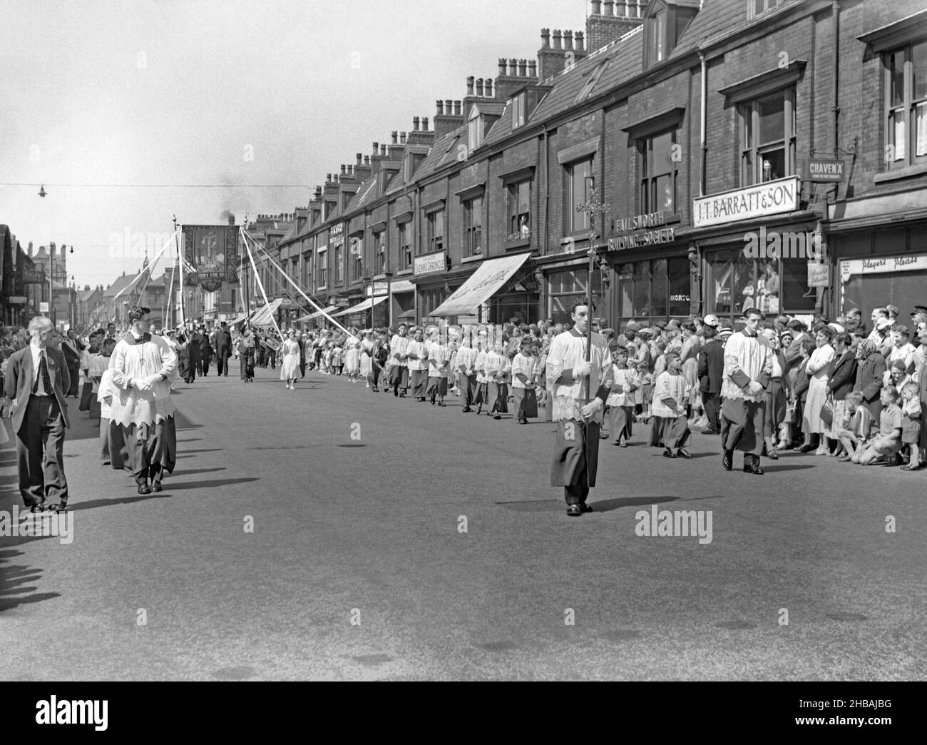 Church procession 1950s hi-res stock photography and images - Alamy