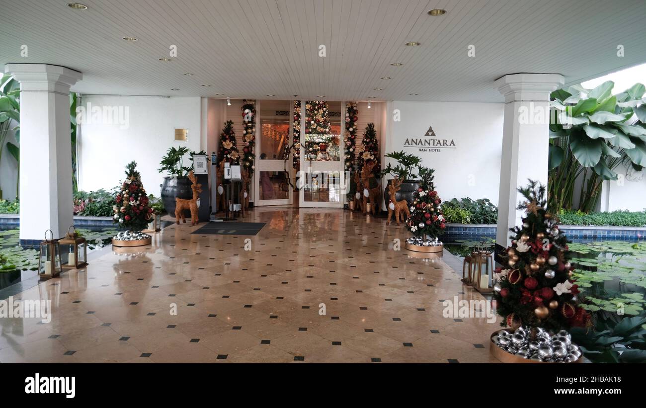Anantara Siam Bangkok Hotel Christmas Decorations 2021 Bangkok Thailand ...