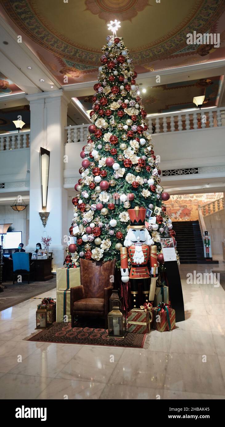 Anantara Siam Bangkok Hotel Christmas Decorations 2021 Bangkok Thailand ...