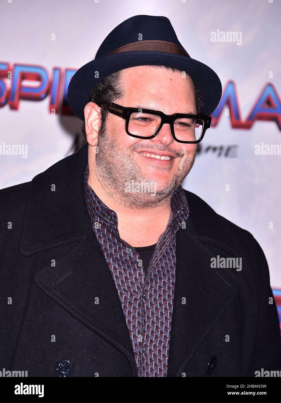 LOS ANGELES, CA - DECEMBER 13: Josh Gad attends the Sony Pictures ...