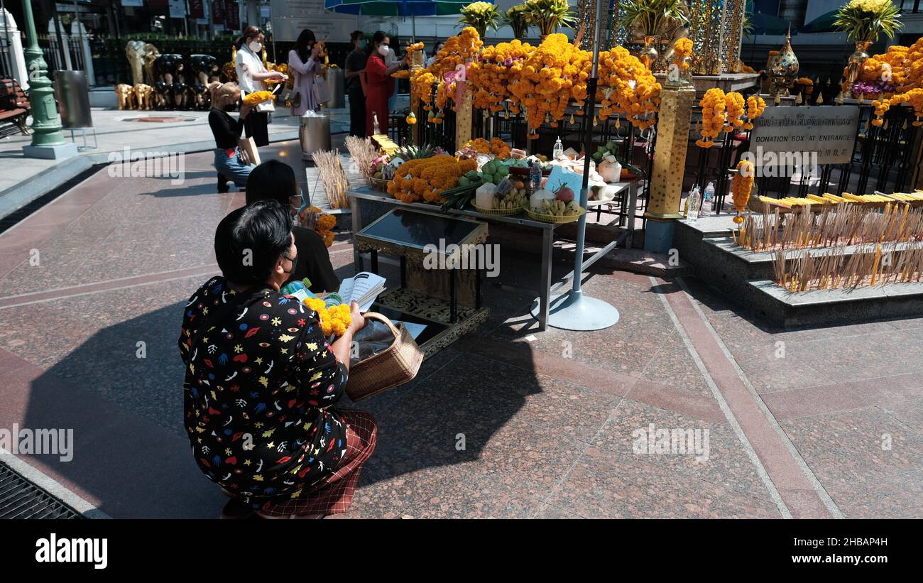 The Erawan Shrine aka The Thao Maha Phrom Shrine Grand Hyatt Erawan ...