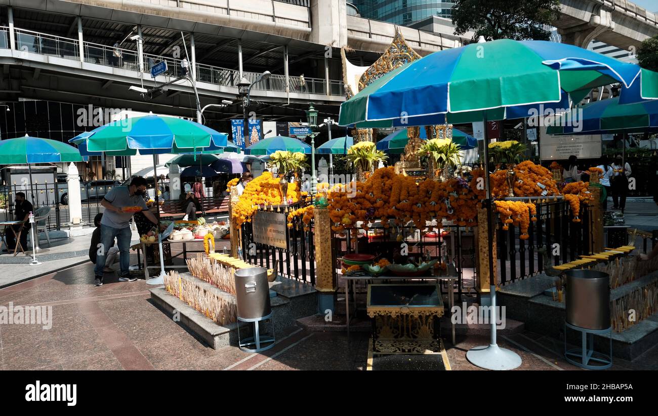 The Erawan Shrine aka The Thao Maha Phrom Shrine Grand Hyatt Erawan ...