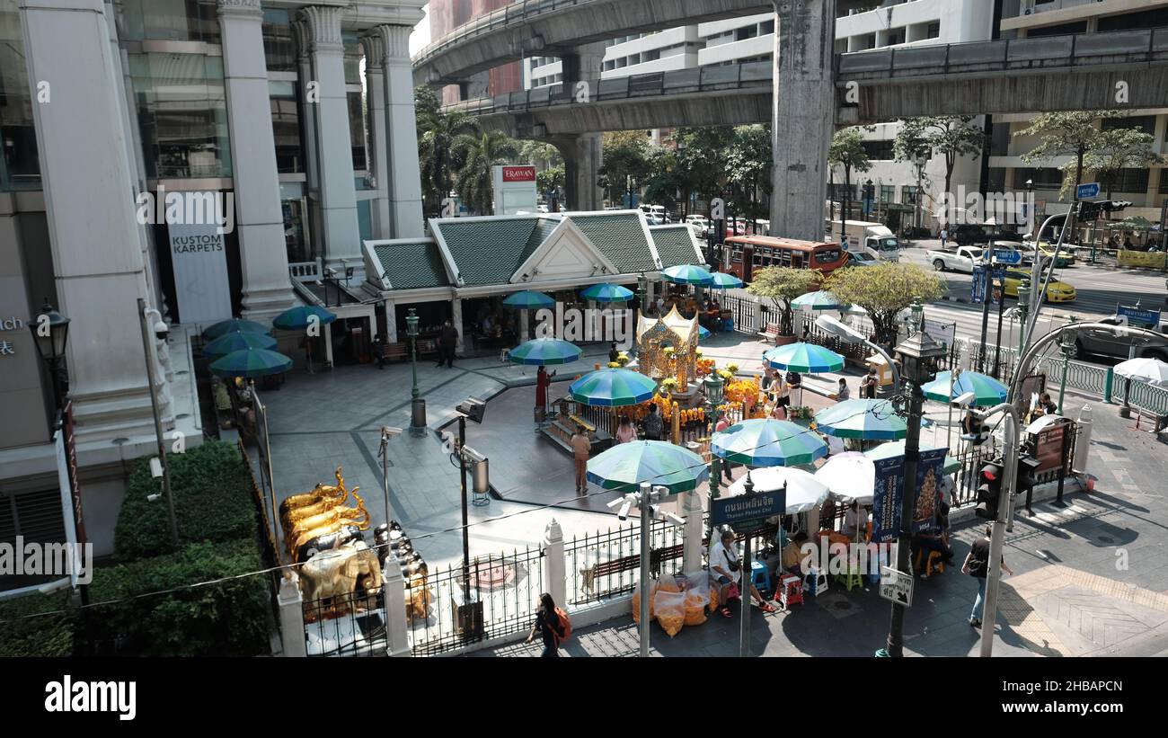 The Erawan Shrine aka The Thao Maha Phrom Shrine Grand Hyatt Erawan ...