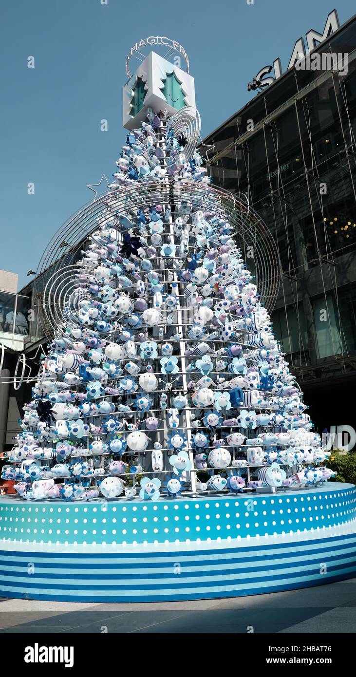 Siam center bangkok hi-res stock photography and images - Alamy
