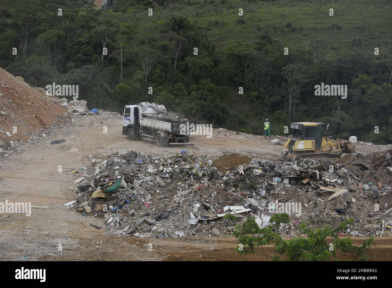 Dump ecosystem environment truck hi-res stock photography and images ...