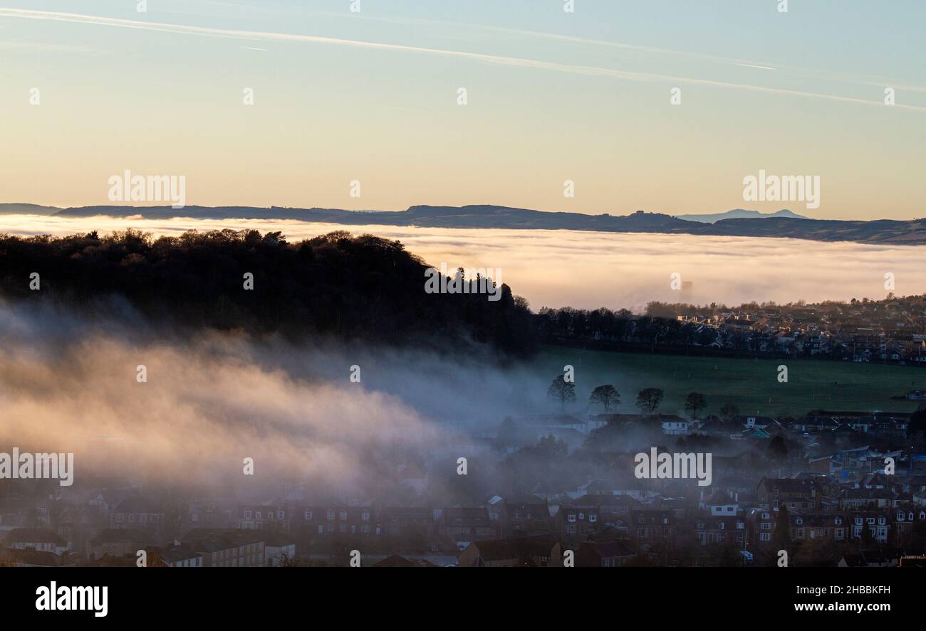 Mist blanketing the landscape hi-res stock photography and images - Alamy