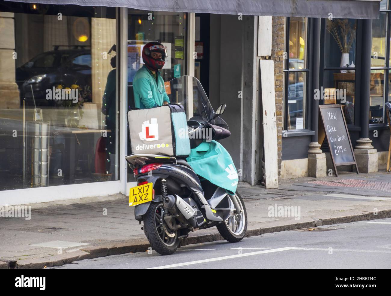 Deliveroo vehicle hi-res stock photography and images - Alamy
