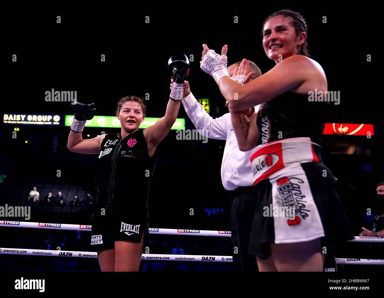 Sandy Ryan (left) celebrates victory against Maria Soledad Capriolo ...