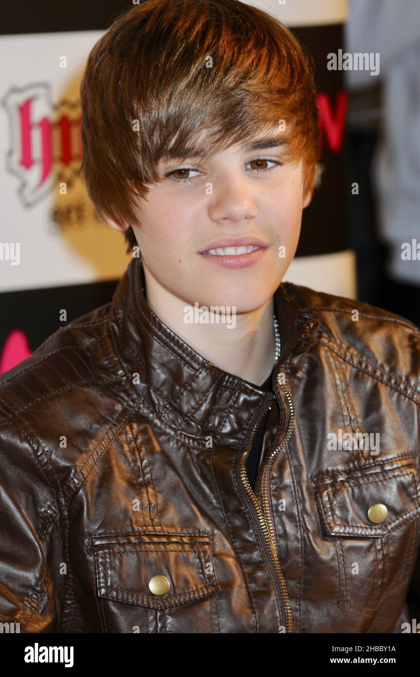 Justin Bieber album signing, HMV Westfield, London. UK Stock Photo - Alamy