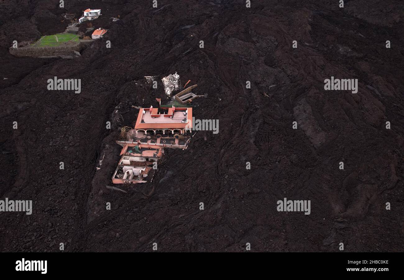 La palma volcano houses aerial hi-res stock photography and images - Alamy