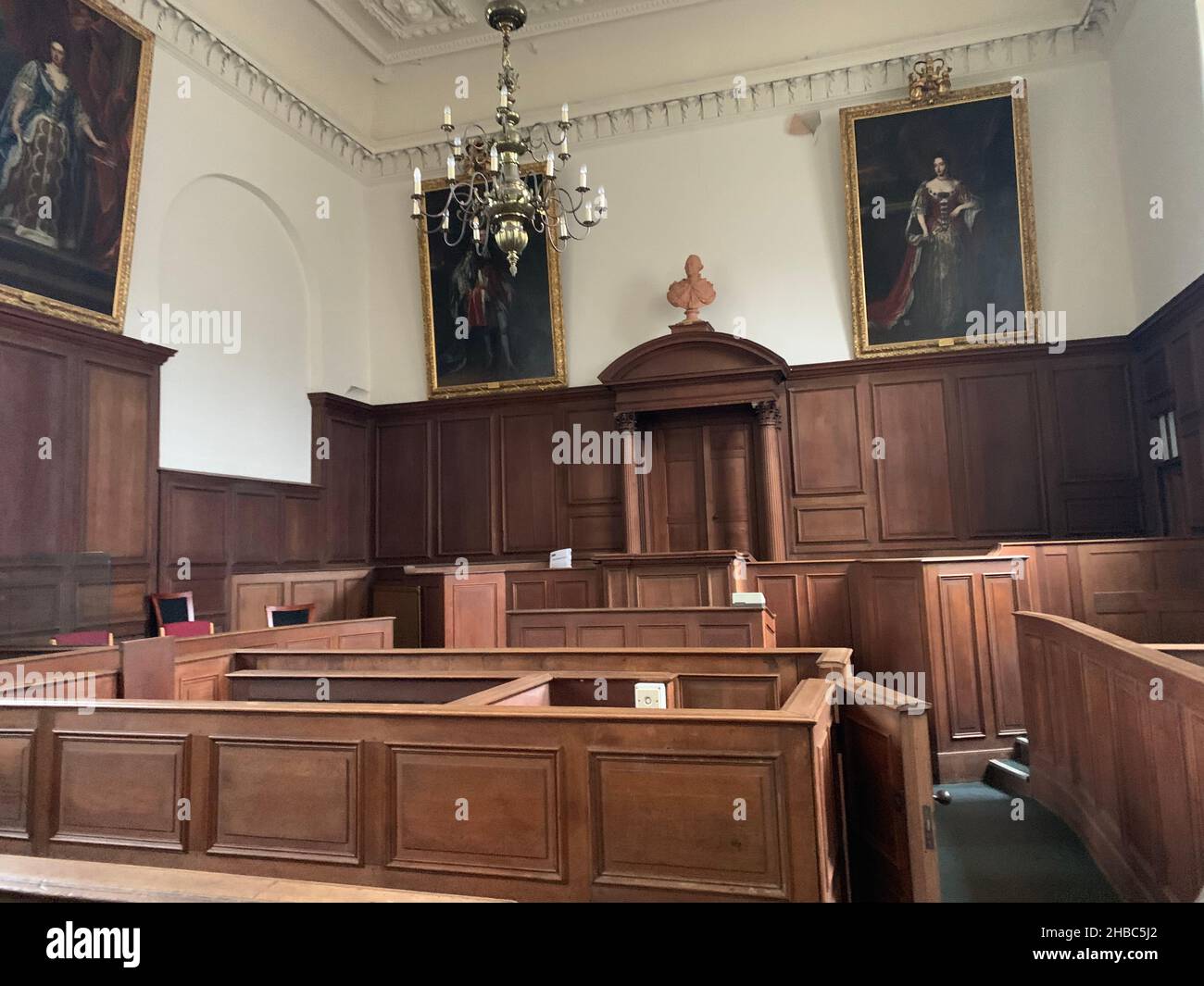 Northampton Crown Court Building pictures judge judges barrister ...