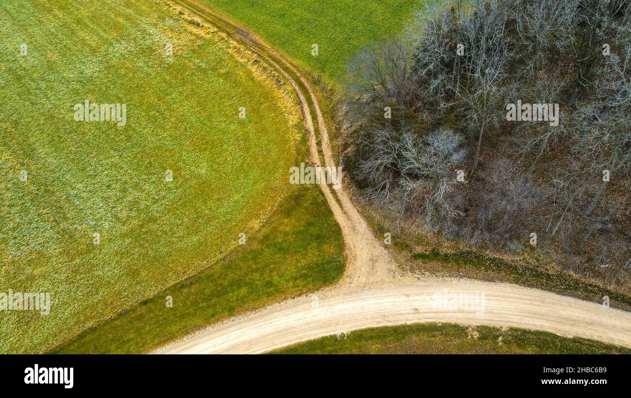 Path alongside fields hi-res stock photography and images - Alamy