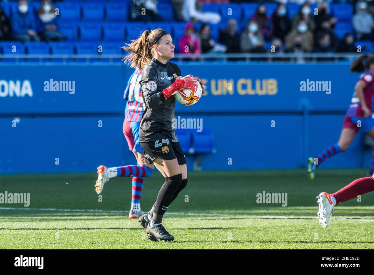 Gemma Font (C) of FC Barcelona seen in action during the Primera ...