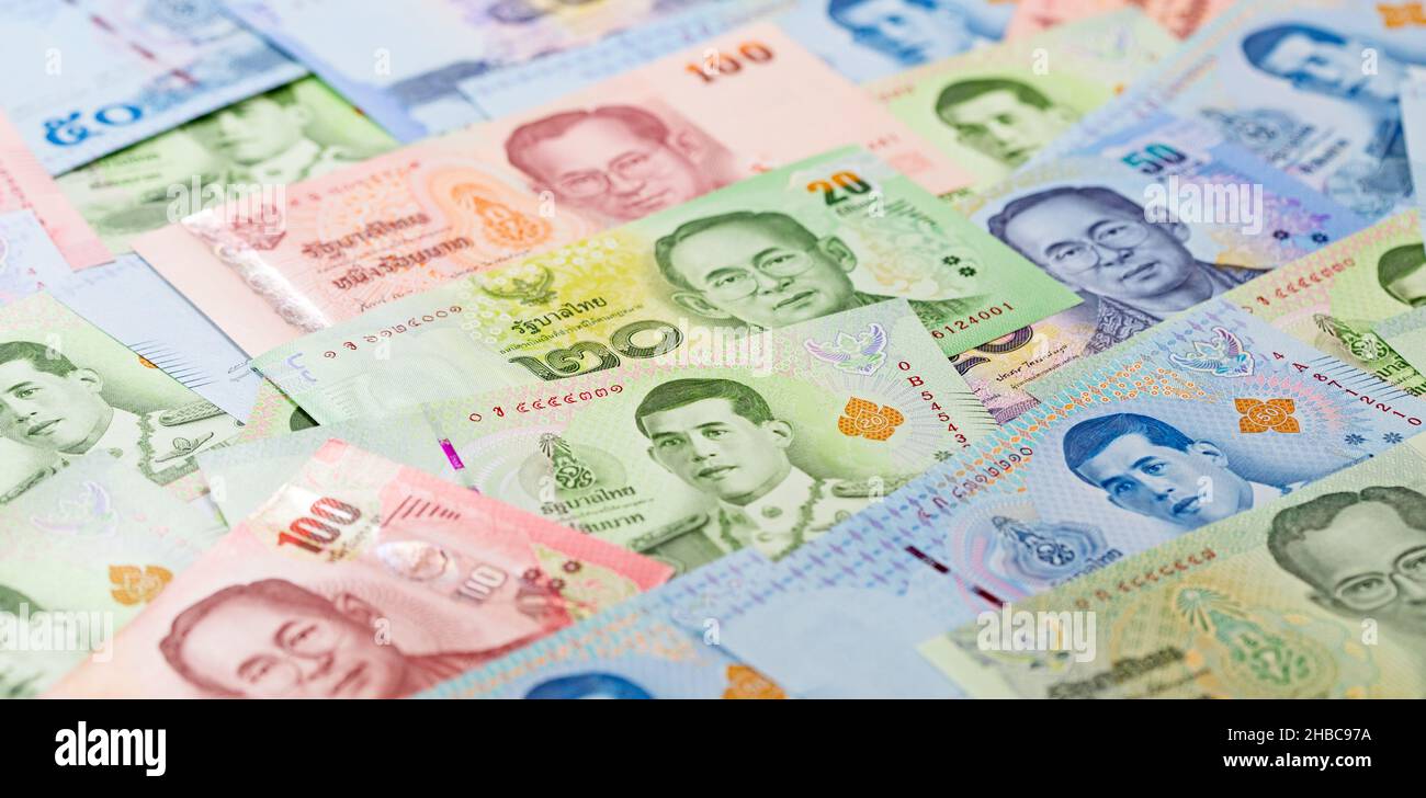 Thai baht note depicting king of Thailand Stock Photo - Alamy