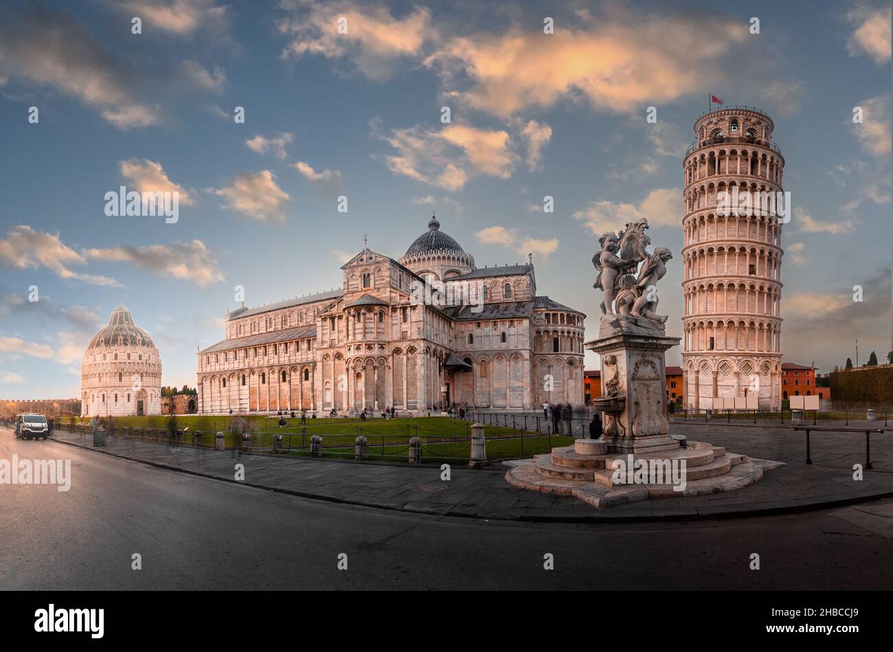 World famous leaning Tower of Pisa, Tuscany, Italy Stock Photo - Alamy