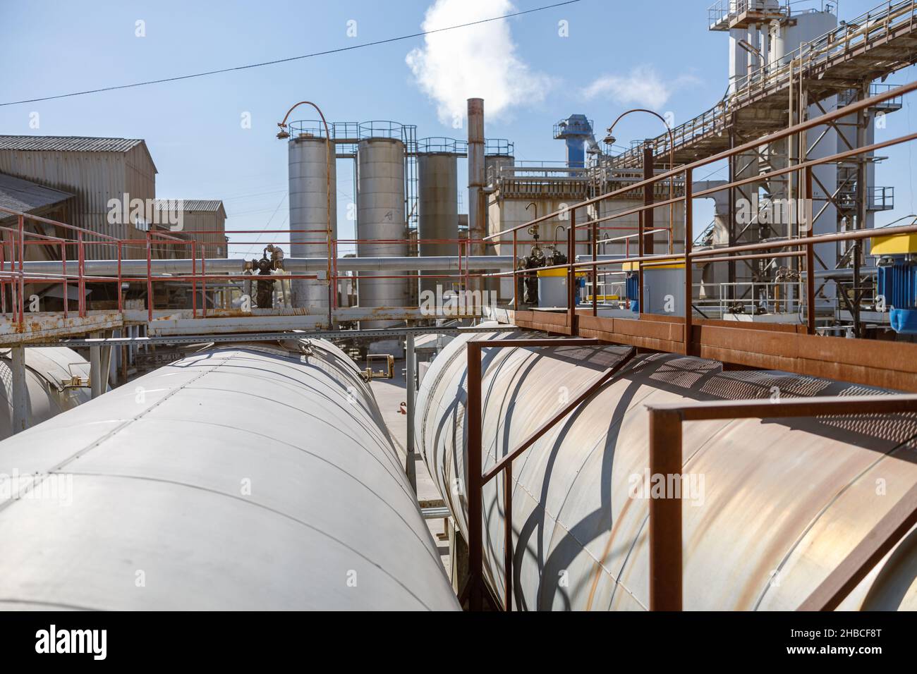 Shot of large modern heavy industry plant Stock Photo - Alamy