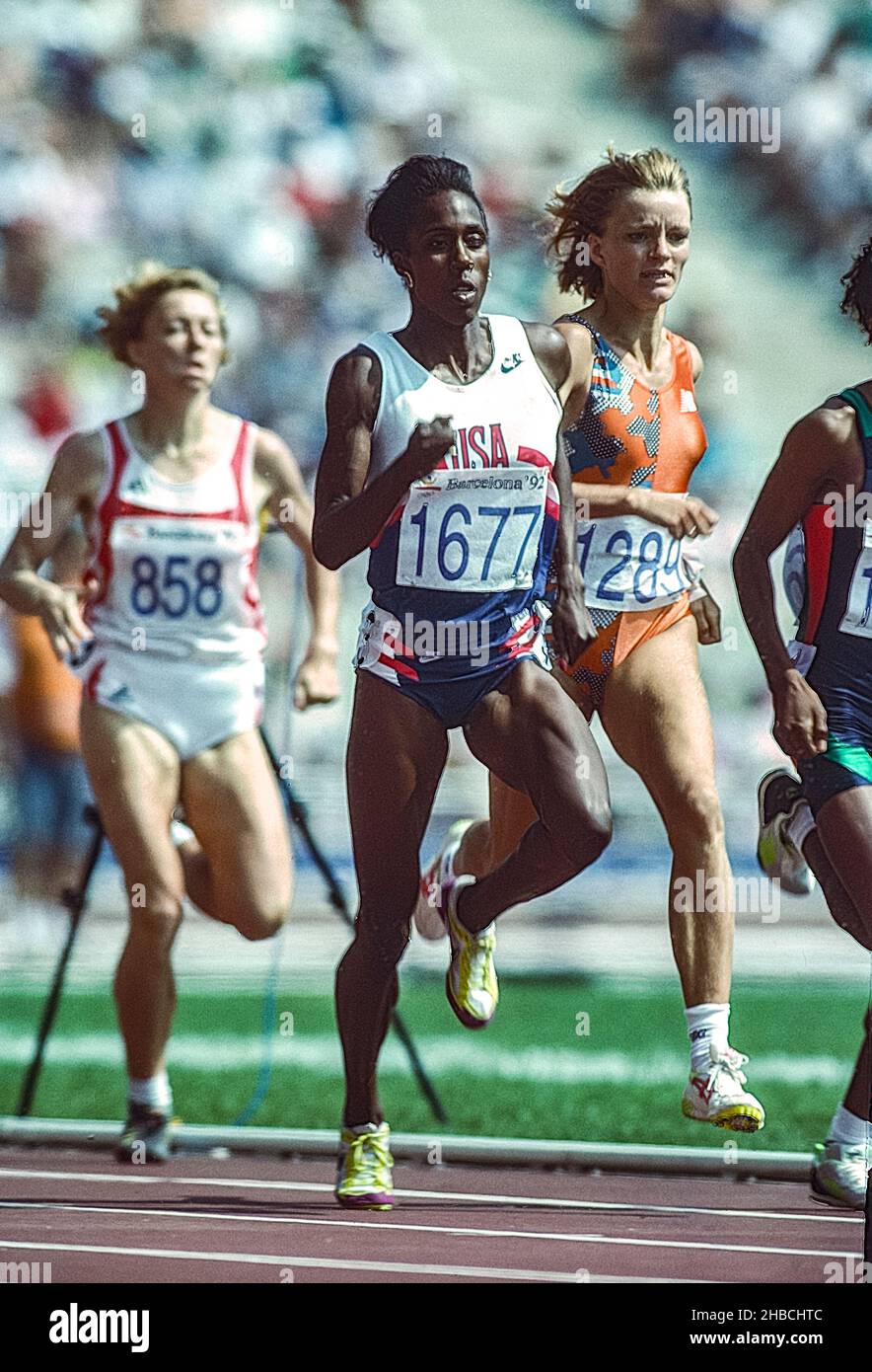 Joetta Clark (USA) competing in the women's 800m at the 1992 Olympic ...