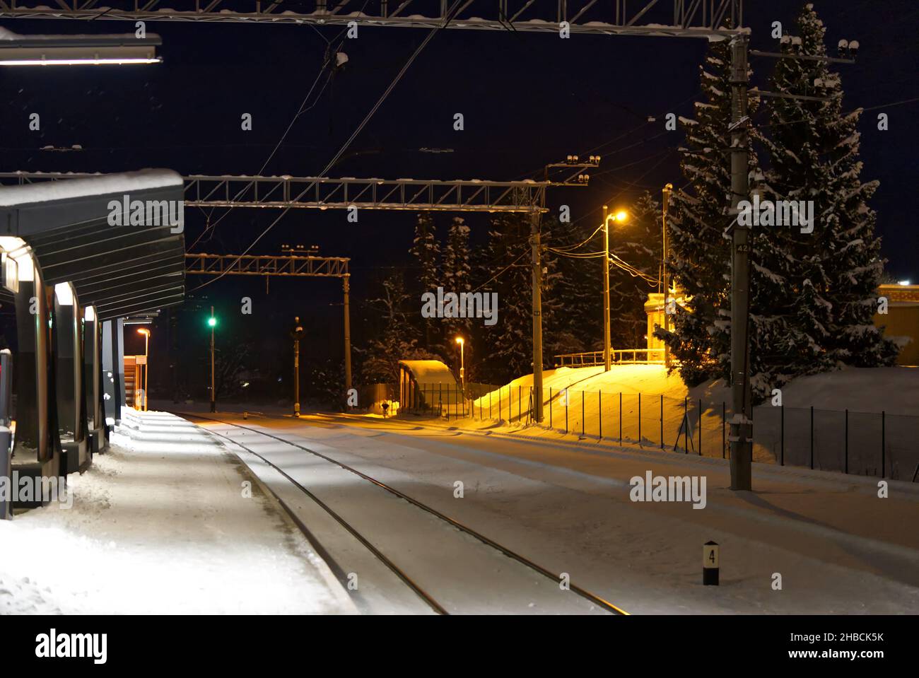 Passenger train winter night hi-res stock photography and images - Alamy