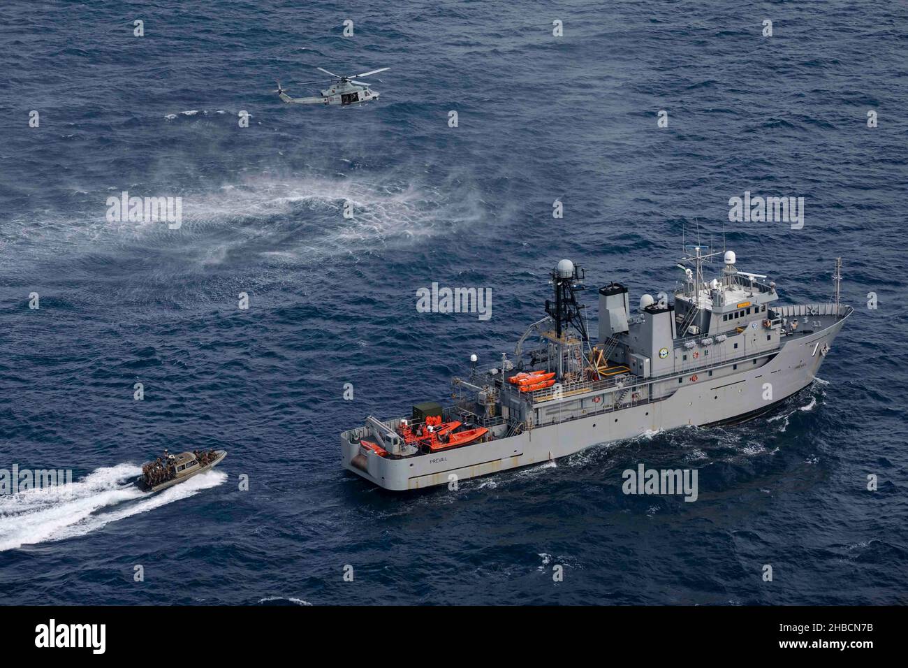 (211204-N-MZ836-1122) ATLANTIC OCEAN (Dec. 4, 2021) UH-1Y Venom ...