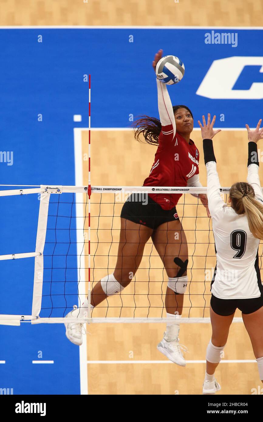 Izzy ashburn hi-res stock photography and images - Alamy