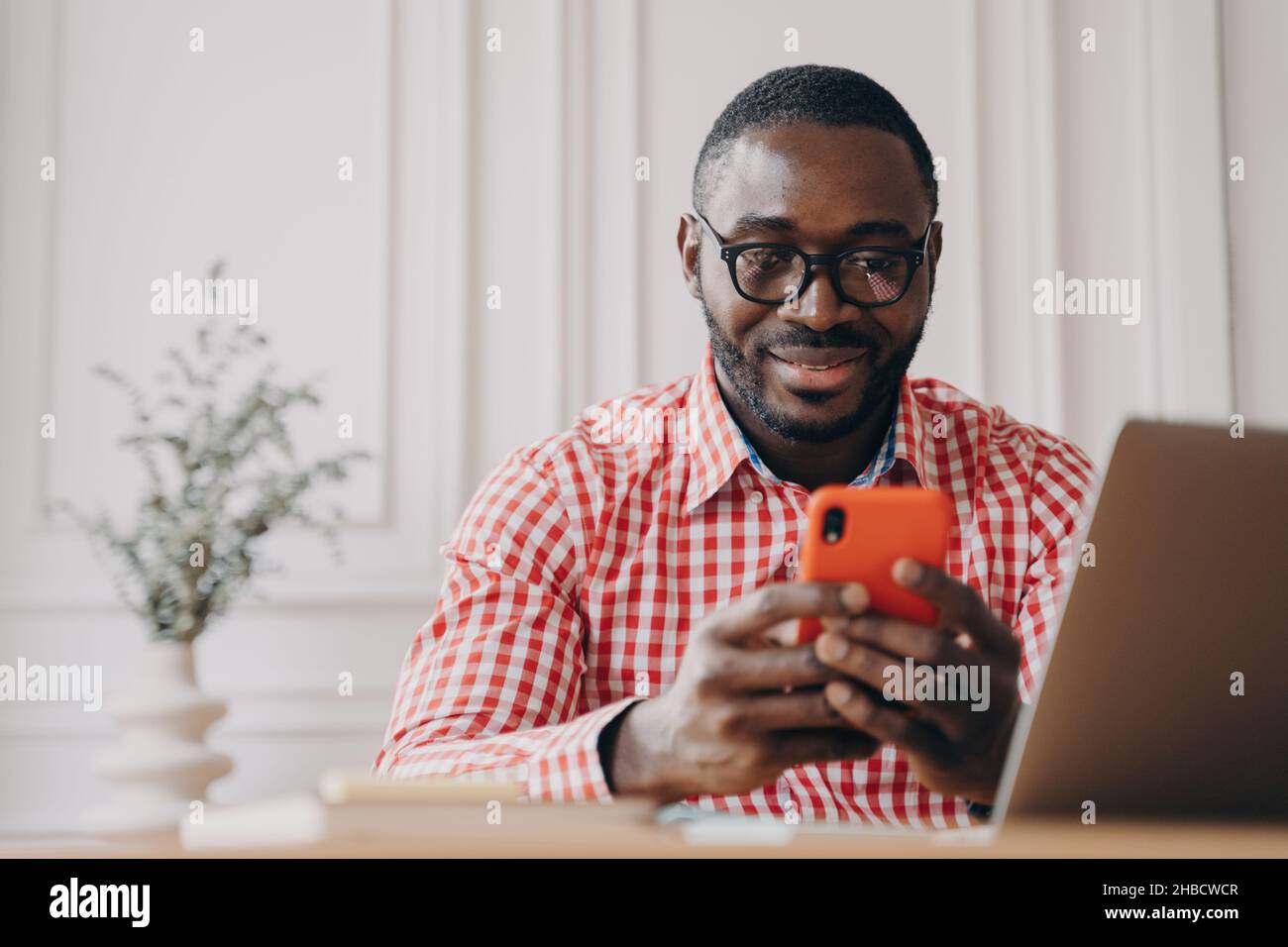 African ethnicity man hi-res stock photography and images - Alamy