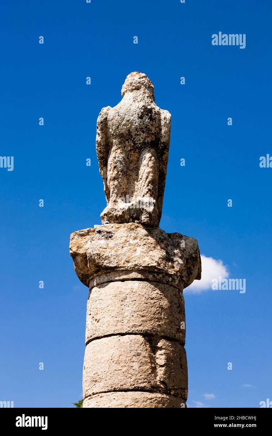 Tomb column hi-res stock photography and images - Alamy