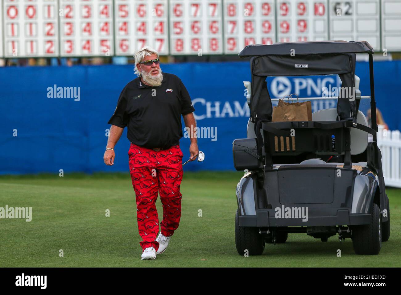 Orlando, Florida, USA. 18th Dec, 2021. John Daly walks around a golf ...