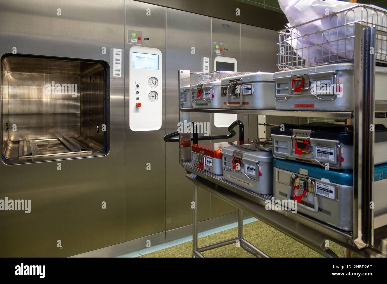 Autoclave containers hi-res stock photography and images - Alamy