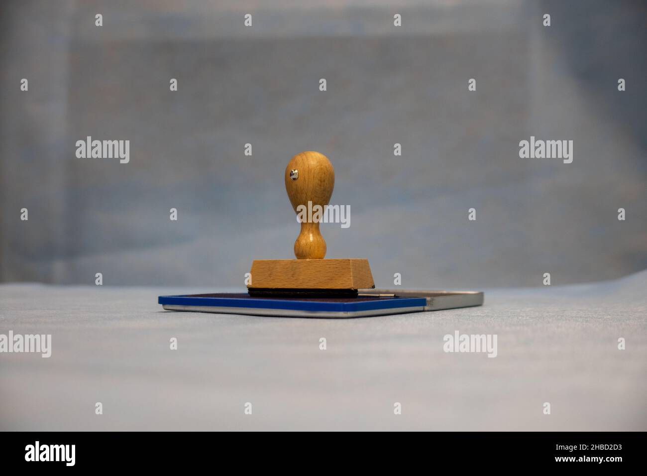 Ink set stands hi-res stock photography and images - Alamy