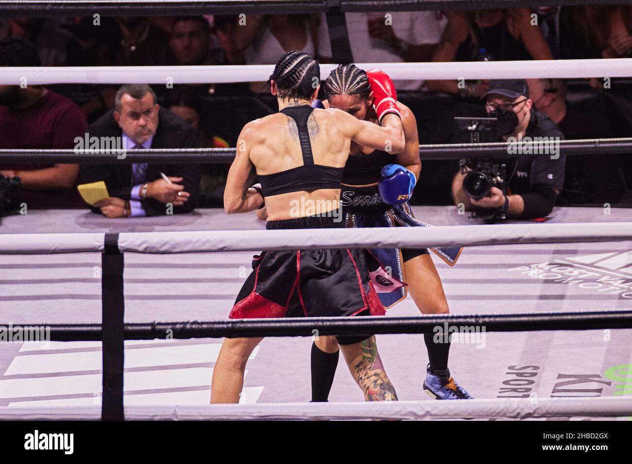 Team boxing hi-res stock photography and images - Alamy