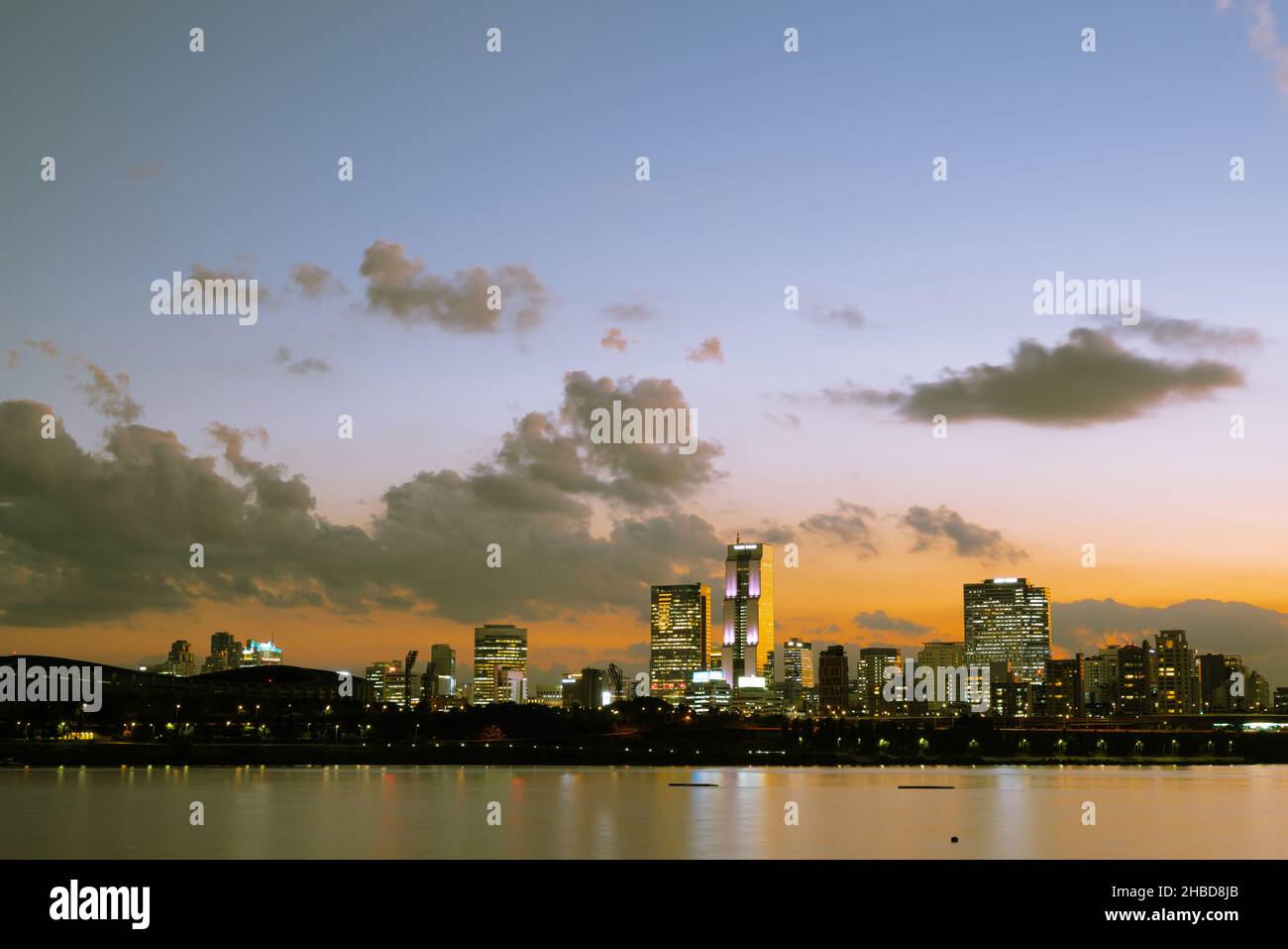 Panoramic view of Hangang River and Seoul city skyline with sunset sky ...
