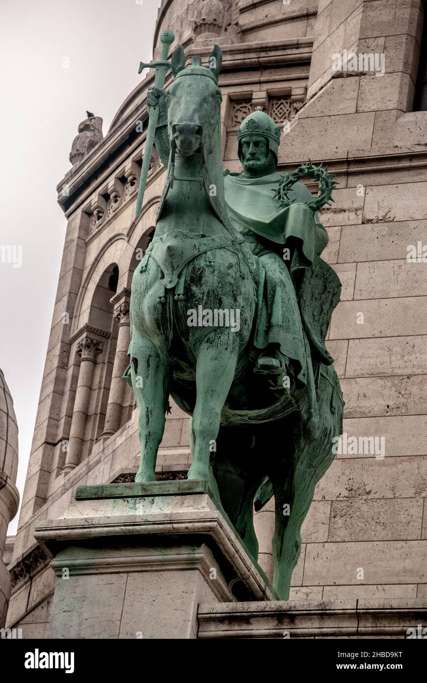 A low angle of the Statue Louis IX Basilique Sacre Cour Montmartre ...