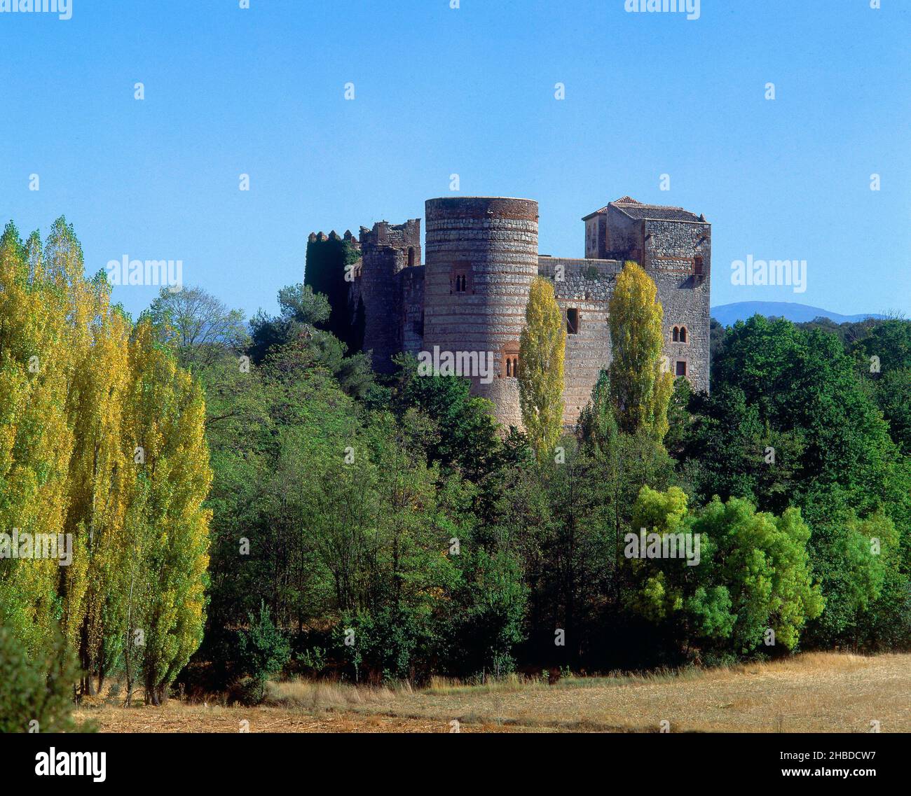 CASTILLO DE ORIGEN ARABE AMPLIADO ENTRE LOS SIGLOS XII AL XV ...