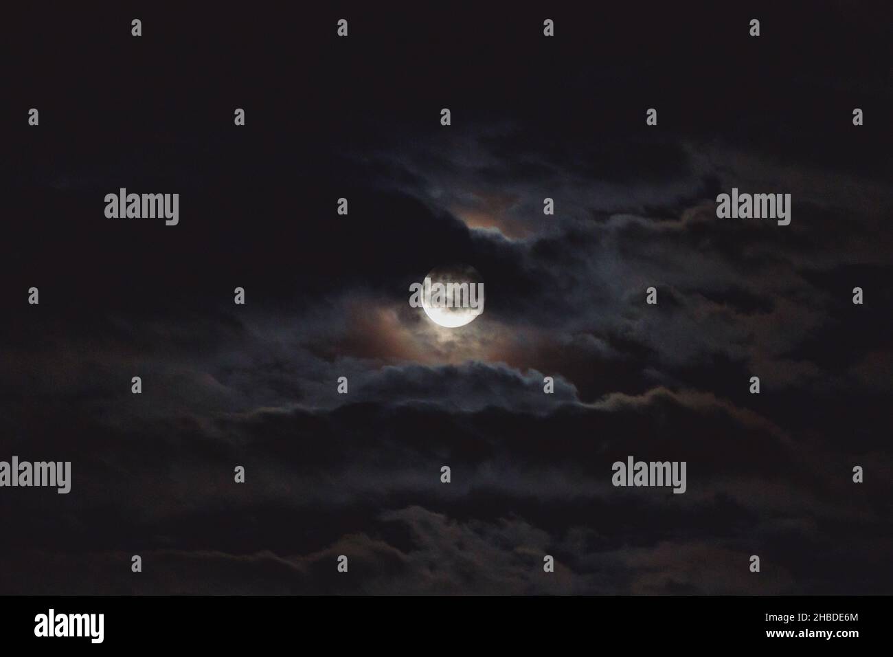Telephoto lens shot of moon hi-res stock photography and images - Alamy