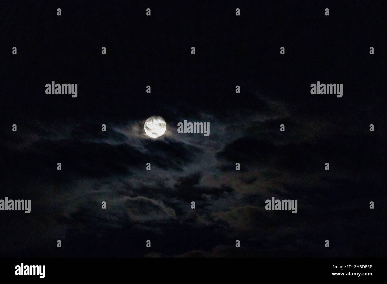 Telephoto lens shot of moon hi-res stock photography and images - Alamy