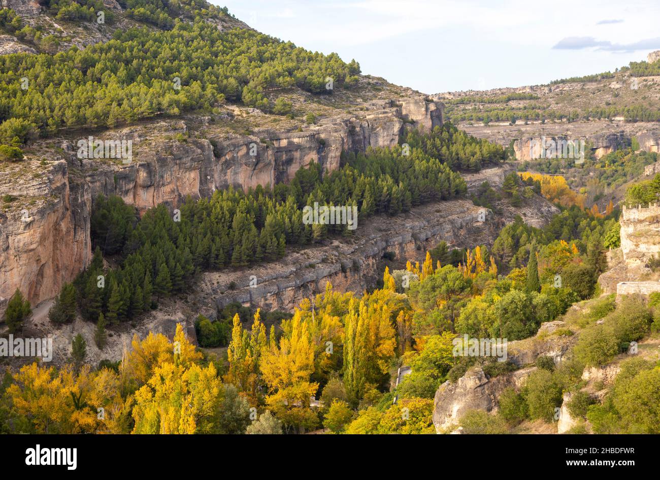 Landscape scenery of river Rio Júcar gorge with historic buildings ...