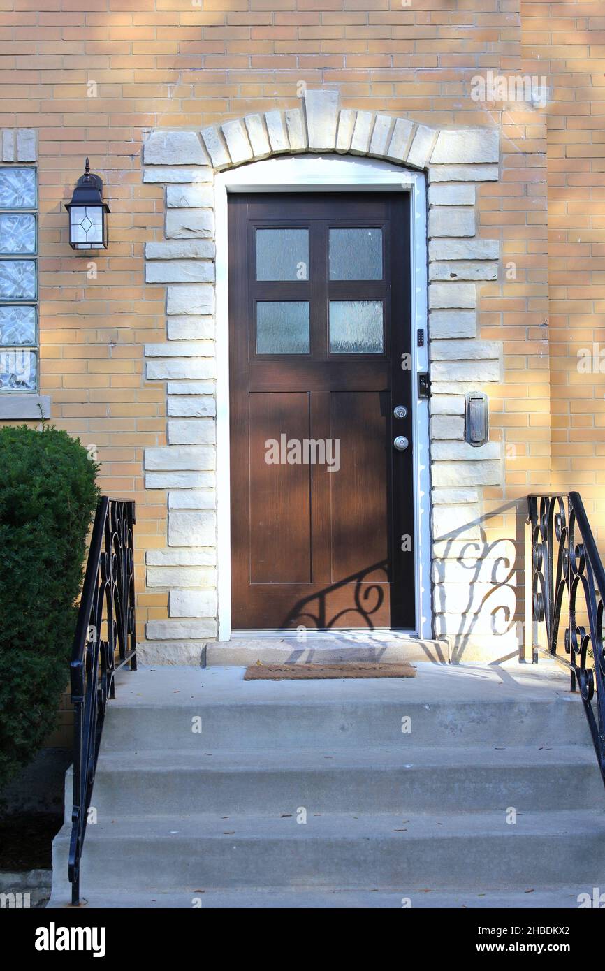 The front door of a beautiful luxury home Stock Photo - Alamy