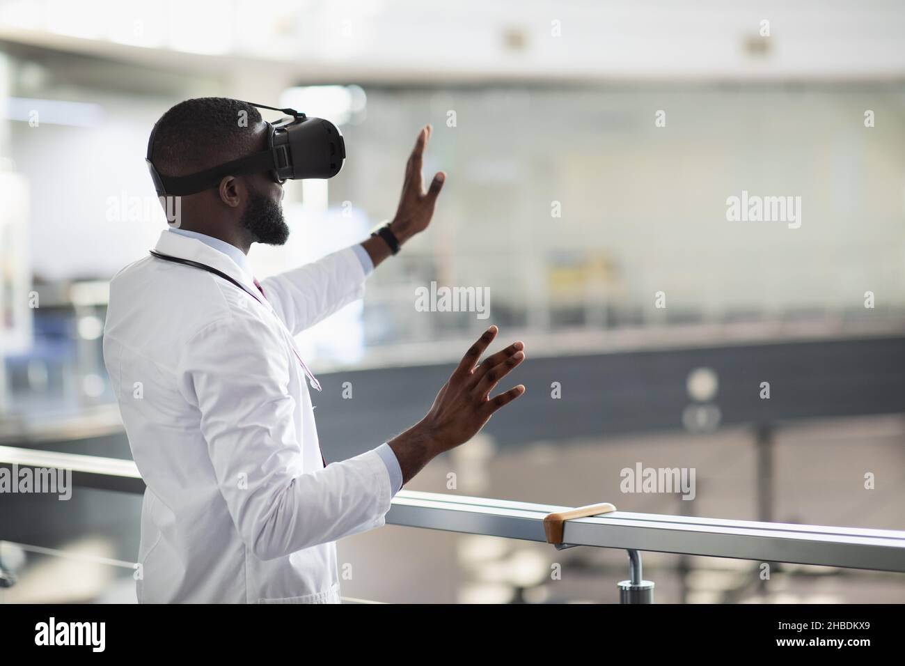 Doctor back view hospital hi-res stock photography and images - Alamy