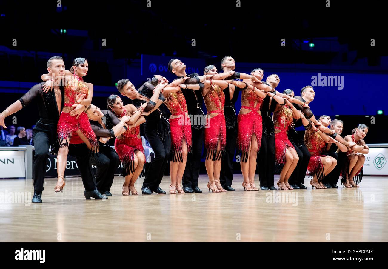 Bremen, Germany. 18th Dec, 2021. Formation dancing: World Championship ...
