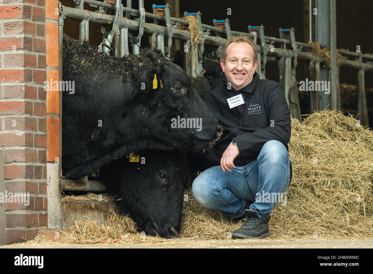 Garrel, Germany. 19th Dec, 2021. Alexander Looschen of the Looschen ...