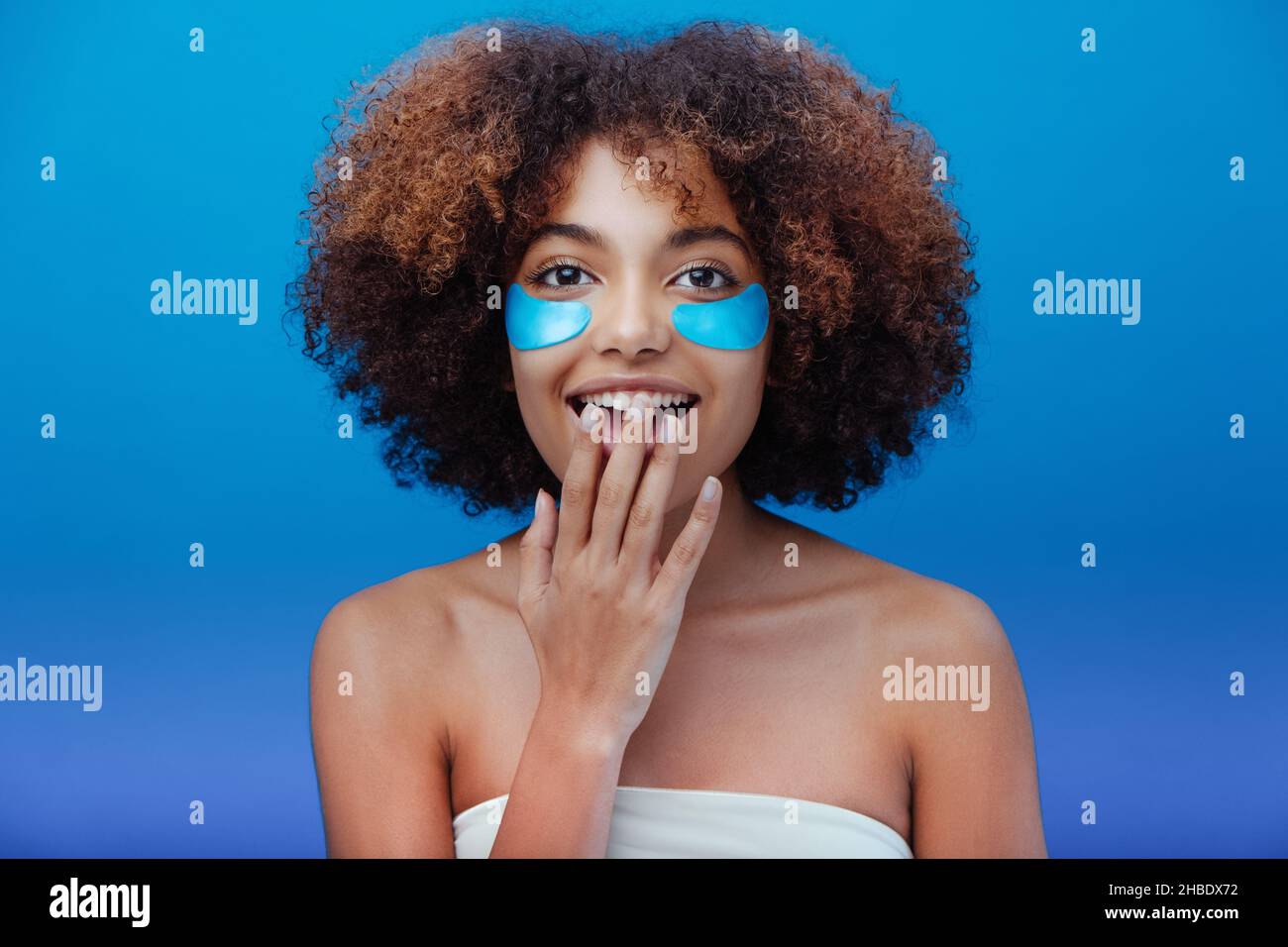 Cheek patch woman hi-res stock photography and images - Alamy