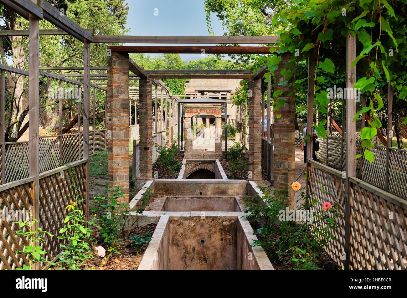 The beautiful and unique ruins of Pompeii, one of the most beautiful ...