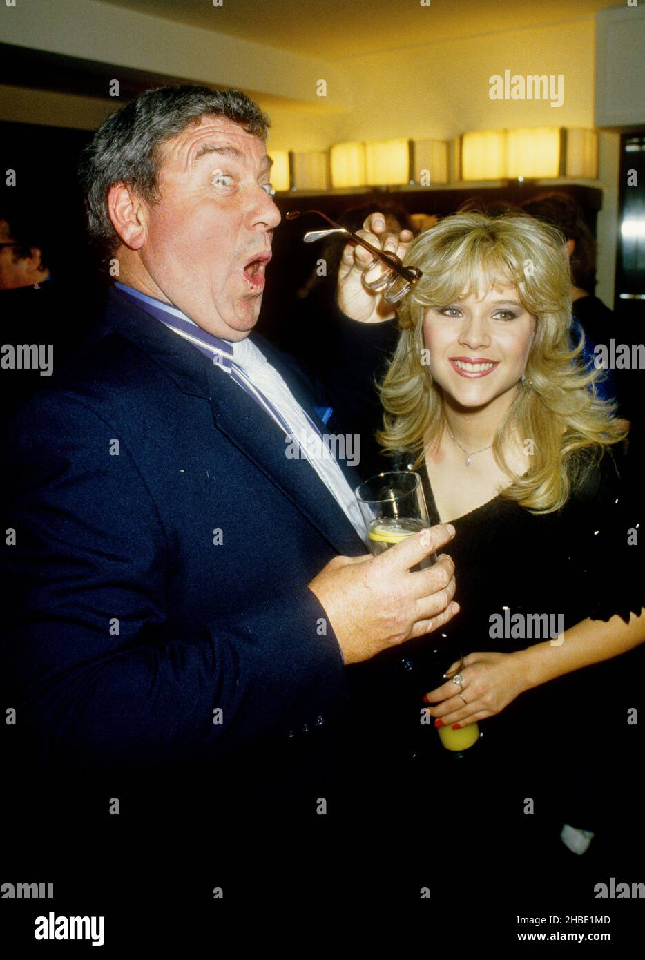 Comedian Frank Carson and model Samantha Fox Stock Photo - Alamy