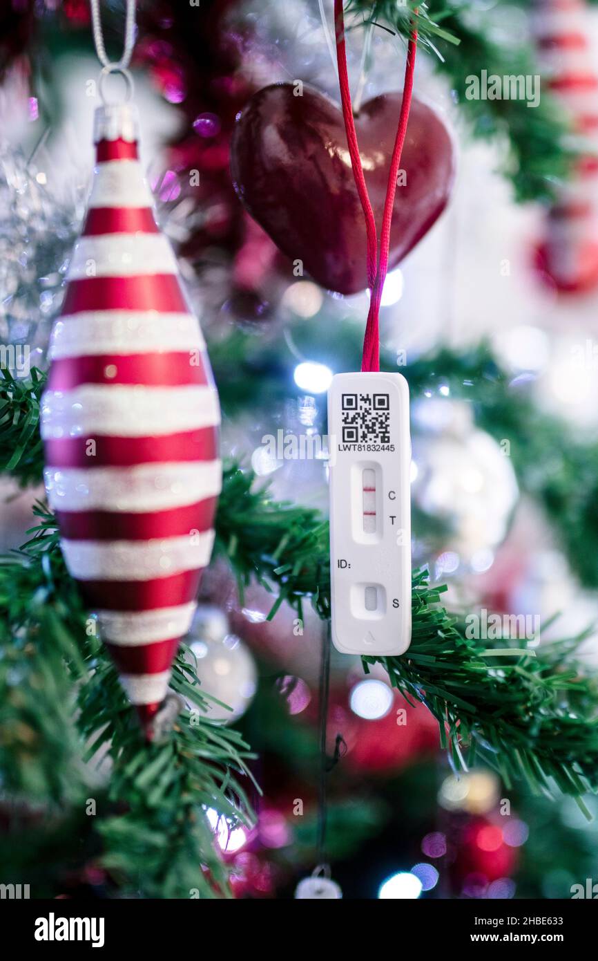 Lateral flow test and christmas tree hi-res stock photography and ...