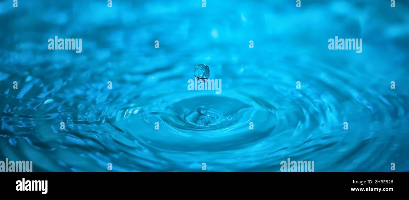 Blue funnel pool hi-res stock photography and images - Alamy