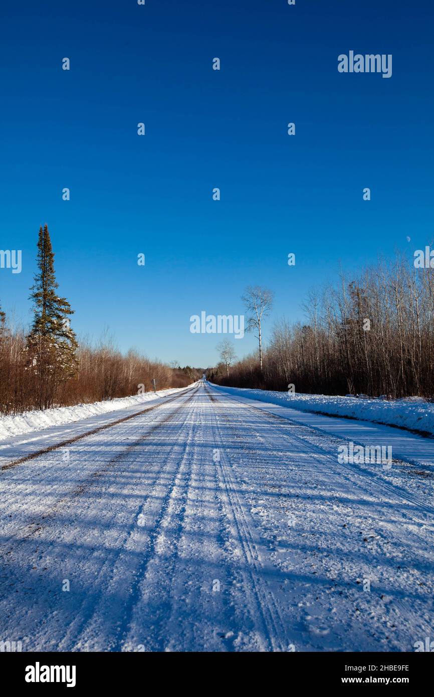 County road e hi-res stock photography and images - Alamy