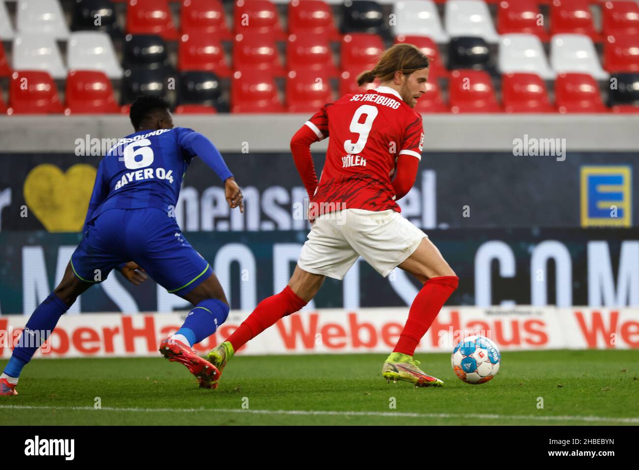 Freiburg Im Breisgau, Germany. 19th Dec, 2021. Football: Bundesliga, SC ...
