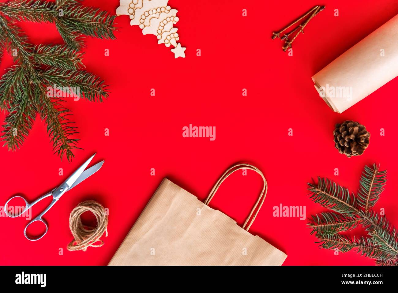 Christmas and new year festive Flat lay mock up gifts making ...