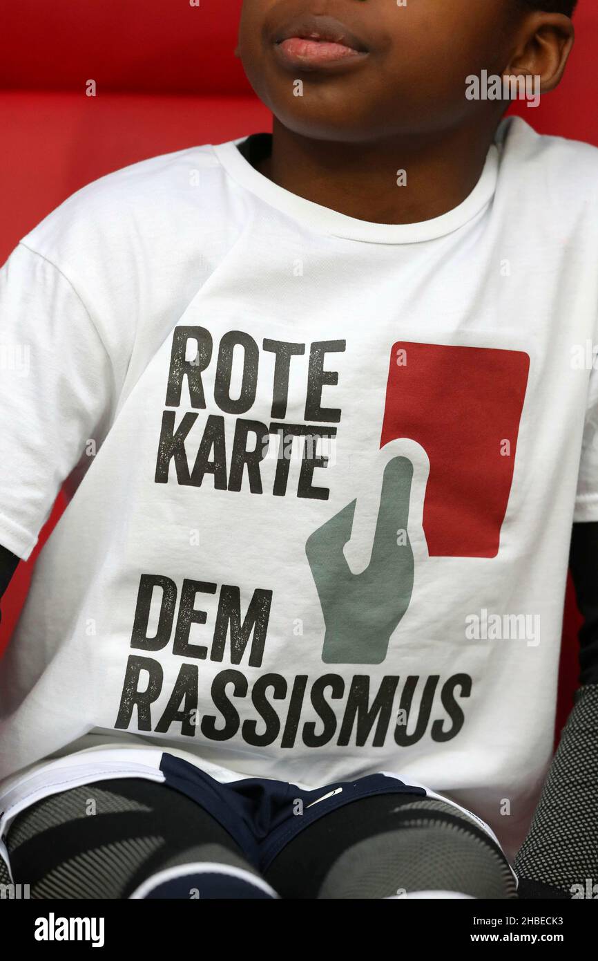 Number 2 referee a hi-res stock photography and images - Alamy