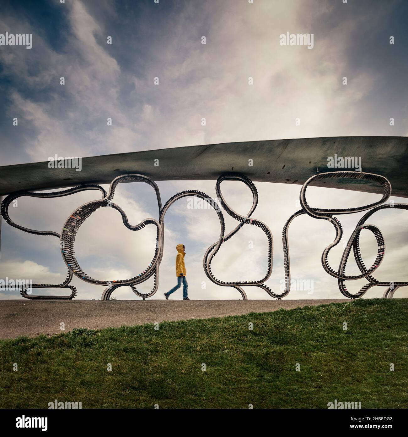 The longest bench hi-res stock photography and images - Alamy